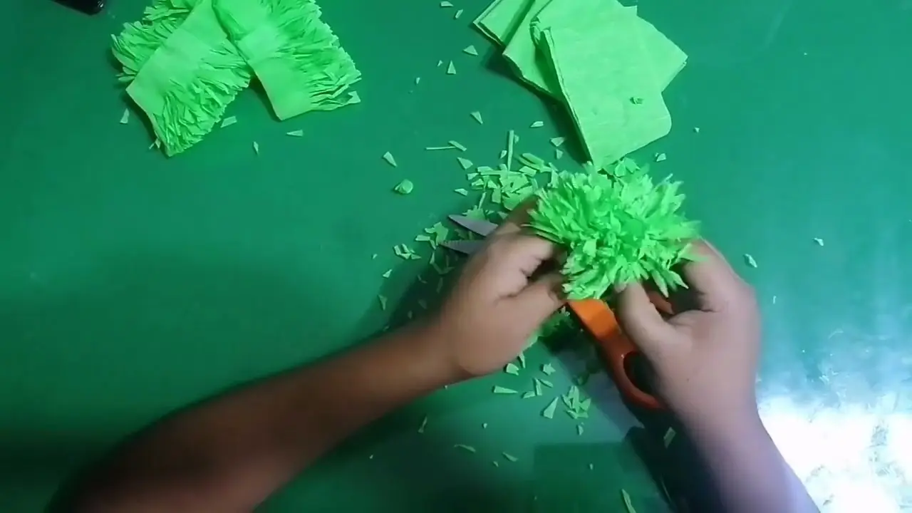 Cómo hacer pasto con papel china | Descarrega Cesped
